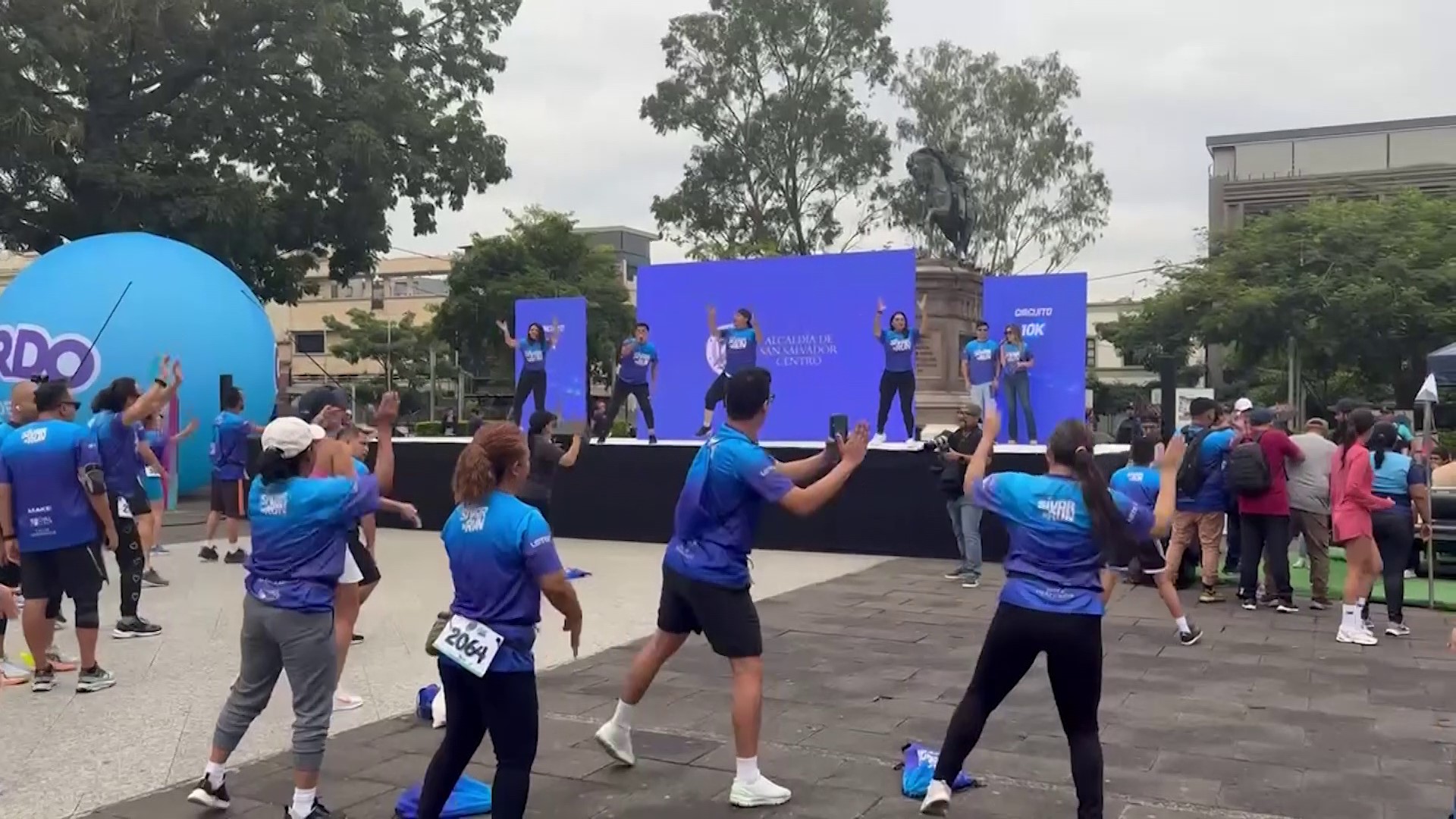 Sivar Run en beneficio a la Fundación Contra la Fibrosis Quística - Canal 12 de El Salvador